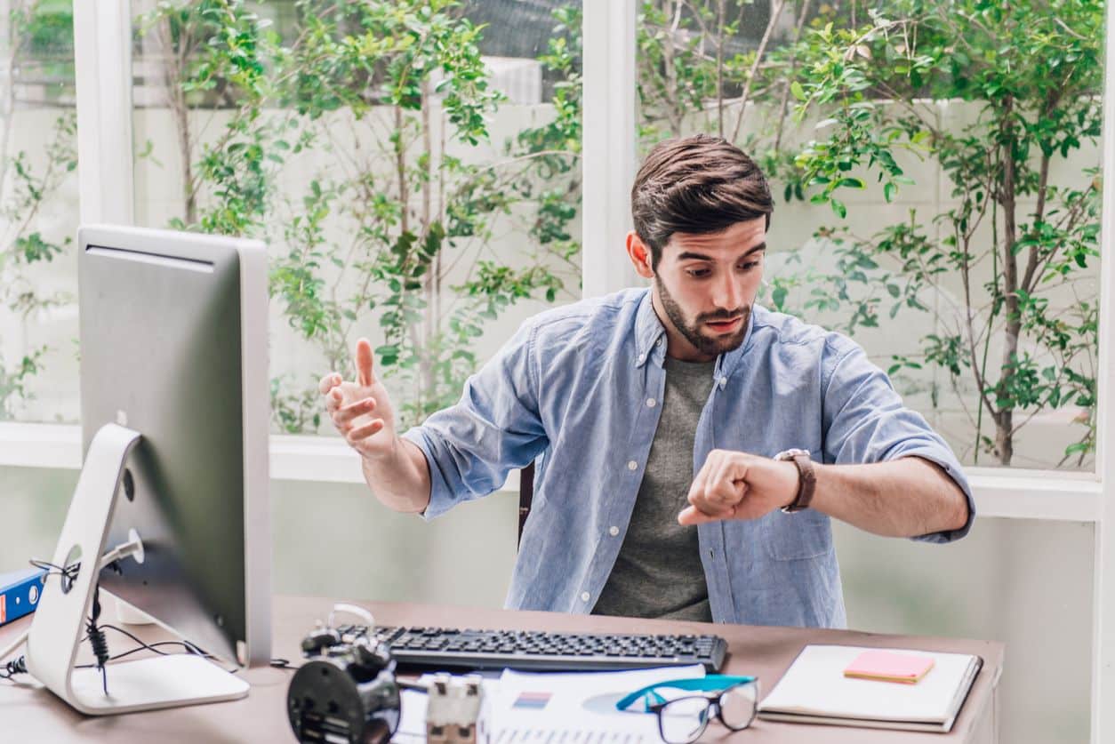 7 einfache Strategien gegen Zeitdruck am Arbeitsplatz | careeasy - Dein ...